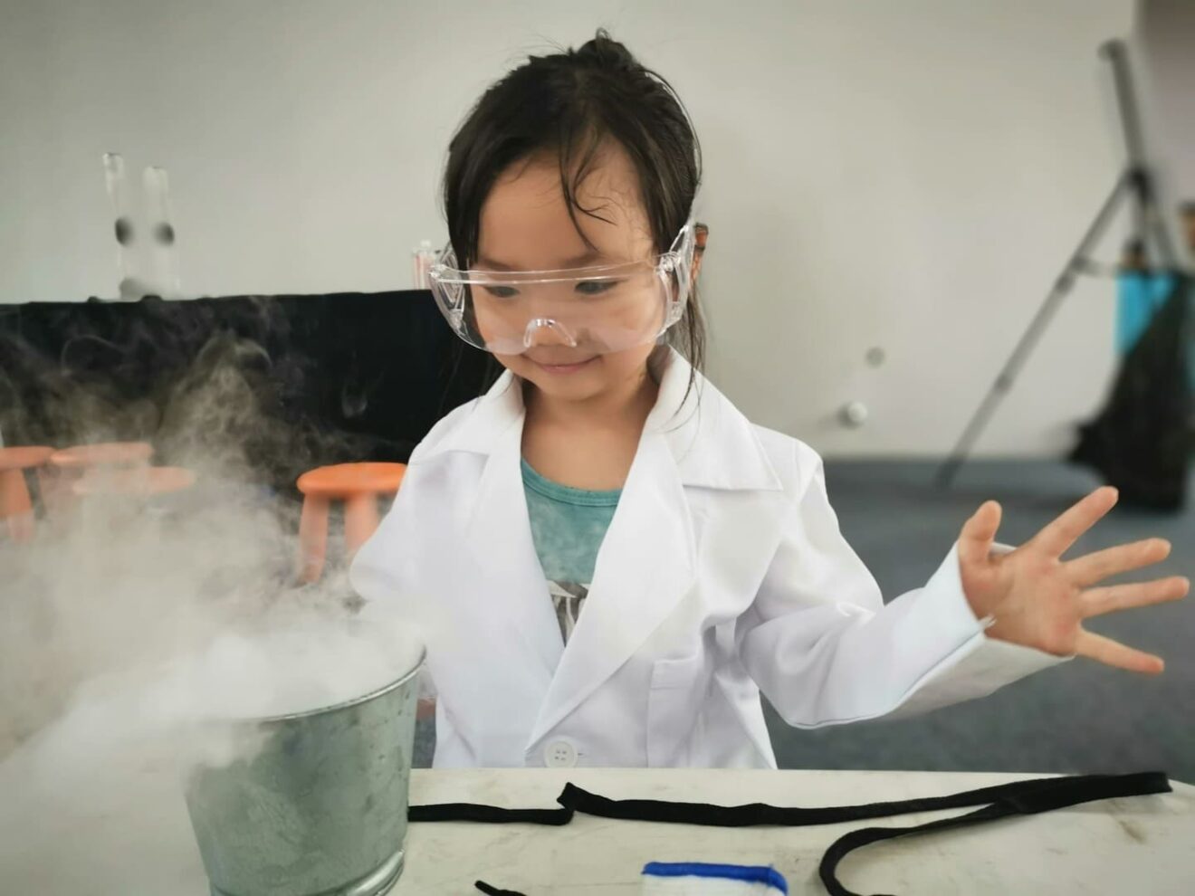 Montessori Science: Curriculum, Materials & Activities